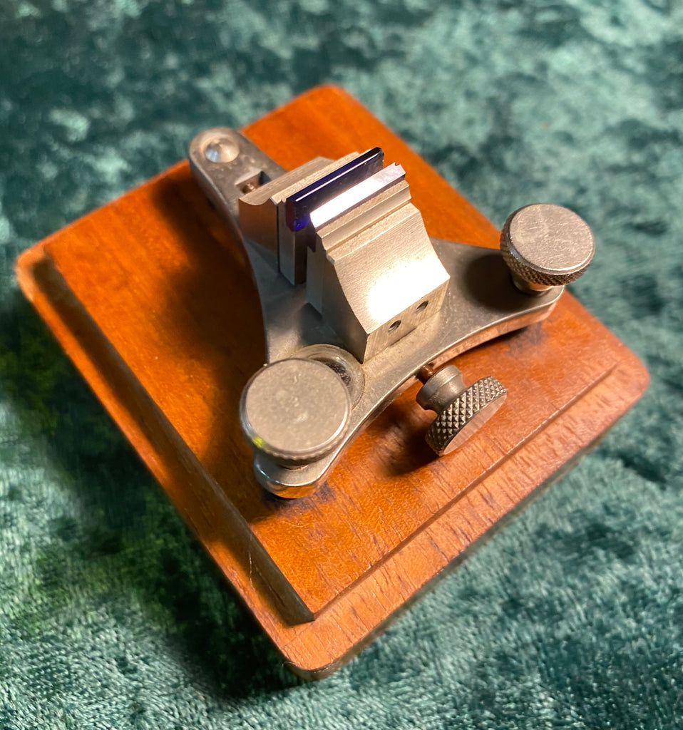 Zero Stock-Vintage Vice In Original Wood Case – Explorer Antiques