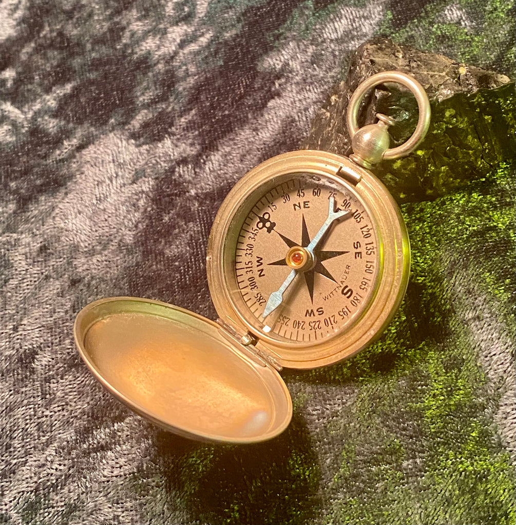 Zero Stock-Vintage WW2 U.S. Wittnauer Military Pocket Compass In Hunte ...